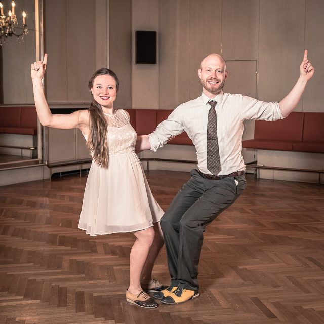 Collegiate Shag Beginner - Some Like It Hot - Kurse für Lindy Hop ...